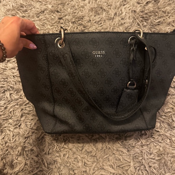 Guess | Bags | Black Guess Purse | Poshmark